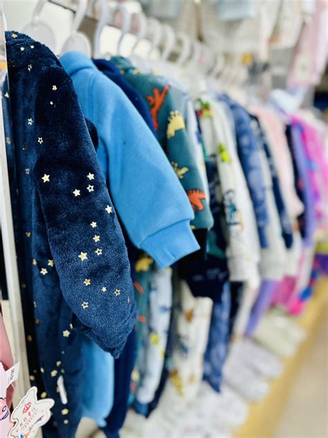 Хөөрхөн Ээжүүд брэнд Хөөрхөн Ээжүүд брэнд хувцас