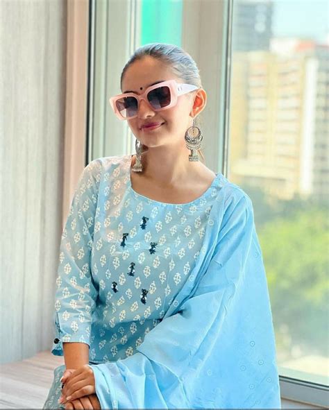 Pin De All Photos 😇😇😘😍 Em Anushka Sen