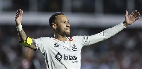 Watch Neymar Scores First Goal On Santos Return Breaks Down In