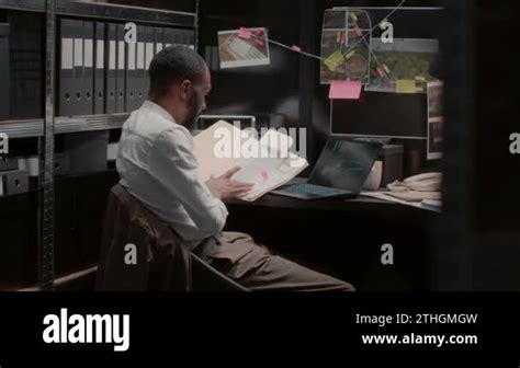 Private Detective Conducted Investigation To Solve Crime Analyzing