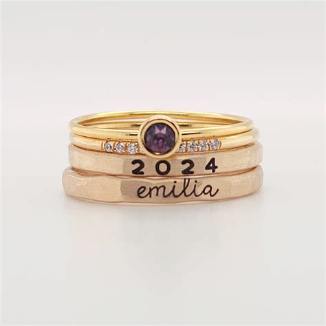 School Class Ring Set Modern Design For Graduates Going Golden