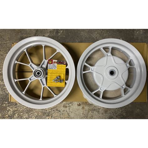 【葳葳精品】gw鑄造輪框。勁戰 1~3代勁戰 新進戰 二代戰 輪圈 輪框組 蝦皮購物