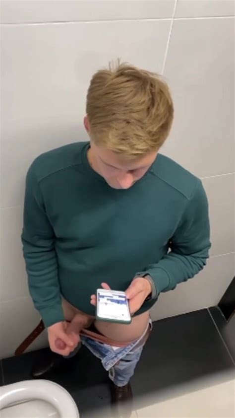 Blond Bates In Public Bathroom