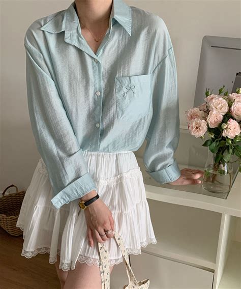 포앤바이앤 시스루 여름셔츠 리본 자수 앞포켓 싱글 카라 로우숄더 롱슬리브 단색 무지 얇은 오버핏 셔츠 포멀룩 데일리 살안타템