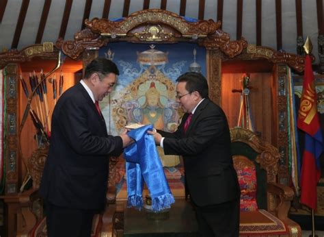 Ерөнхийлөгч УИХ ын дарга М Энхболдод амжилт хүслээ