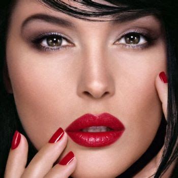 All About Beauty And Fashion Trends How To Wear Red Lipstick
