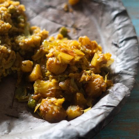 Bandhakopir Torkari Aka Badhakopir Ghonto Recipe Debjanir Rannaghar