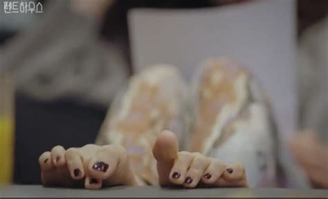 Ji Hyun Han Feet