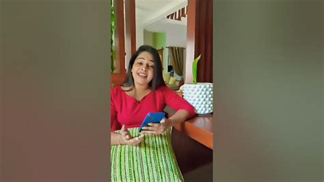 இலங்கையின் சின்ன குயில் Youtube