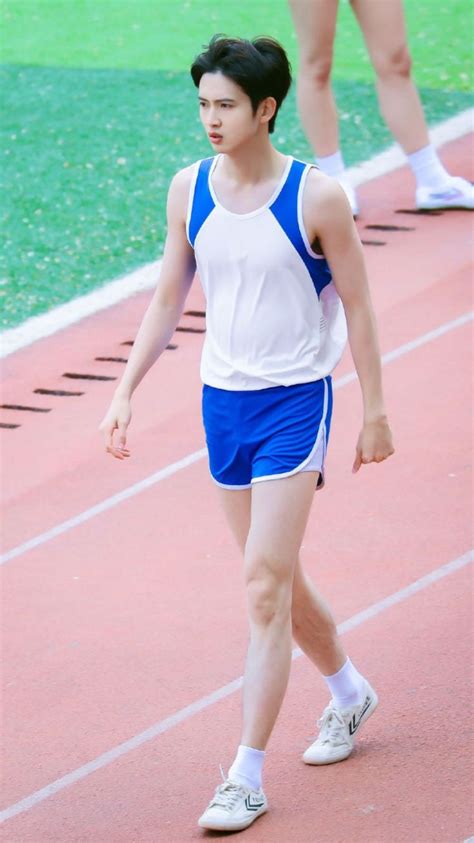 Ghim trên Legs trong Bạn trai