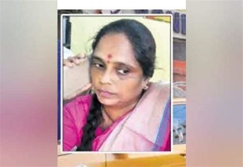 ரவுடி சேகரின் மனைவி மலர்க்கொடி கைது