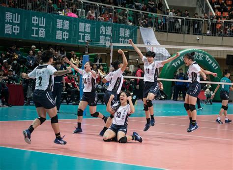 Hvl 笑著逆轉 華僑女排奪下銅牌 Vol Sports