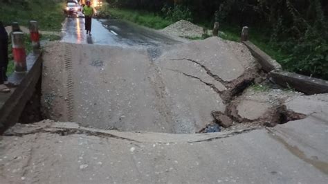 ကလိန်အောင်မြို့ ကော့လှိုင်ကျေးရွာ ရေး ထားဝယ် ပြည်ထောင်စုလမ်းမကြီးပေါ်၌ သံကူကွန်ကရစ်တံတားလမ်းပိုင