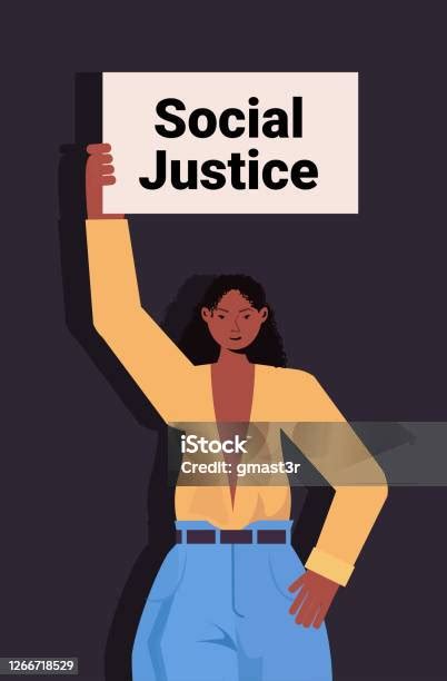 인종차별 포스터 인종 평등 사회 정의 중단 을 지지하는 아프리카 계 미국인 여성 운동가 차별 중단 개념에 대한 스톡 벡터 아트