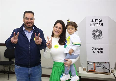 Paulo Martins Pl Candidato Ao Senado Pelo Paraná Vota Em Curitiba
