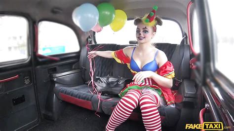 Steve Xxxxxx Lady Bug In Sexy Clown Needs A Ride And Some Cunnilingus Hd From Fake Hub