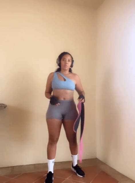 Angela Simmons Rblackcelebrity