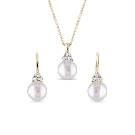 Pearl And Diamond Gold Jewelry Set KLENOTA