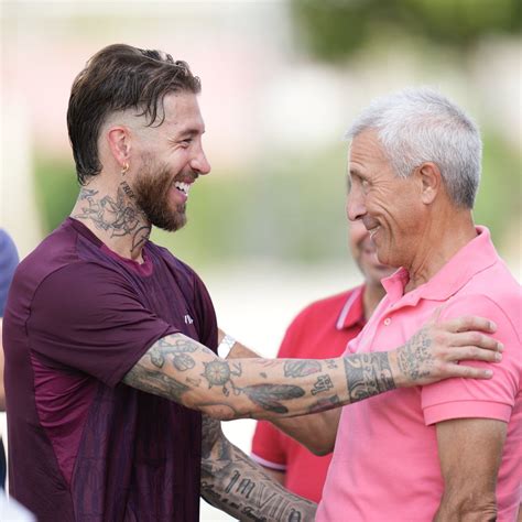 اولین حضور سرخیو راموس در تمرینات سویا عکس طرفداری