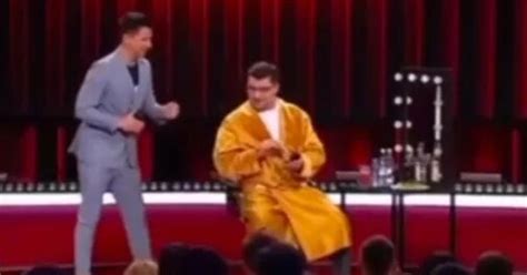 Гарик Харламов жжет на сцене Гоша Куценко Харламов Батрутдинов этосмешно Смотреть онлайн