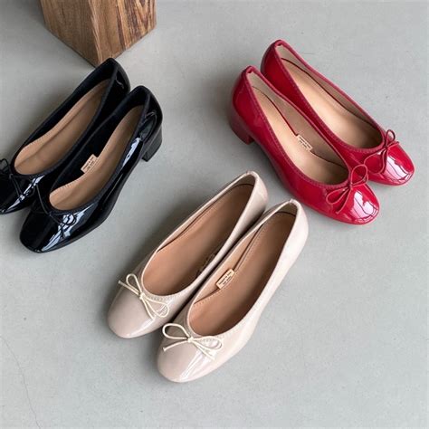 에나멜 둥근코 말랑 리본 4cm 미들굽 플랫슈즈