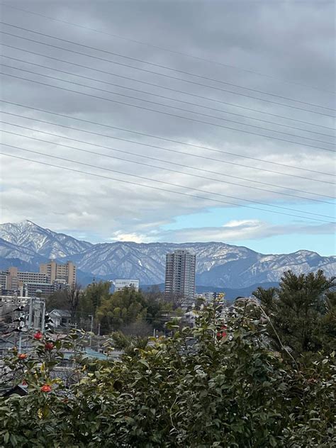 ポツポツ雨が降り出しました 奥の山に 東京都町田市 ウェザーニュース