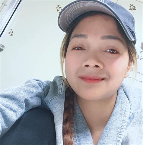 Best Online យប់នេះជួបគ្នាក្នុងការliveម៉ោង8យប់ណាបង ប្អូន កាបូបស្អាតៗ តំលៃធូរថ្លៃ តែគុណភាពវិញ