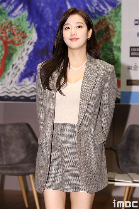 포토 이나은 스물두 살 BIAF와 동갑내기