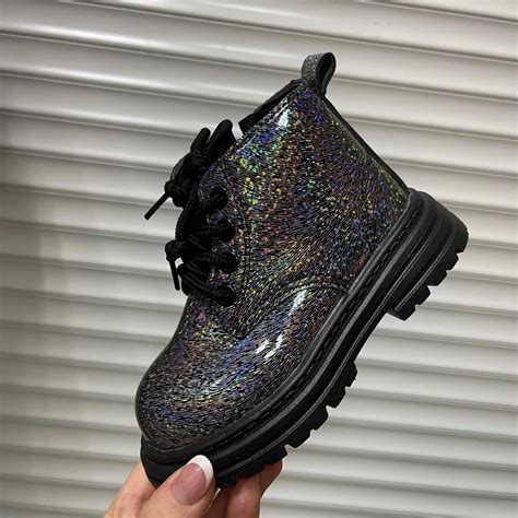 ДИТЯЧИЙ ОДЯГ ДИТЯЧЕ ВЗУТТЯ Красиві лаковані черевички 😍 Легенькі та якісні Всередині