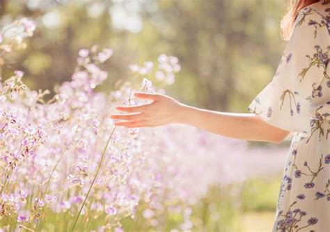 پروفایل بهاری دخترانه جدید و خاص عکس دختر در فصل بهار