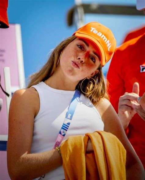 Alexia Van Oranje Scrolller