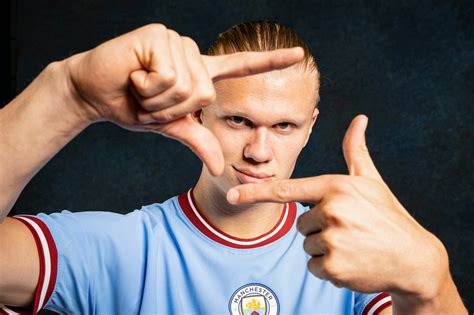 4080x1080 Resolution Erling Haaland Hd 4080x1080 Resolution Wallpaper