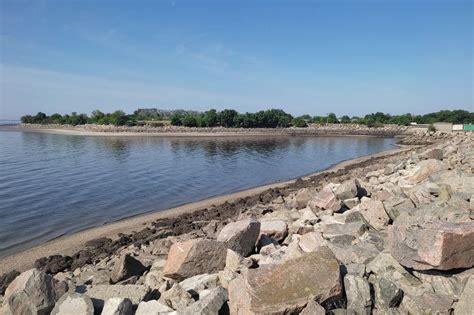 Який рівень води у Каховському водосховищі біля Нікополя станом на вечір 9 червня Читайте на