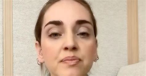 Chiara Ferragni Pioggia Di Critiche Dopo Il Video Di Scuse Struccata E Sciatta Un Mondo