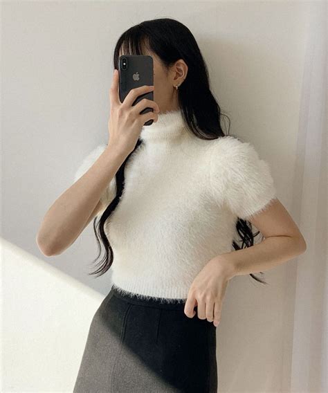 겨울 반팔 앙고라 목폴라 티셔츠 연말룩