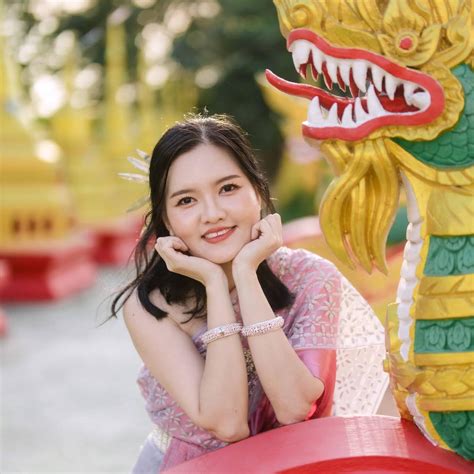 今天介绍🇲🇾说唱歌手 Maqlai 赖铭权的新歌《上班摸鱼没问题》 Mv已上线！！ Maqlai 德廷 上班摸鱼没问题 电台日常