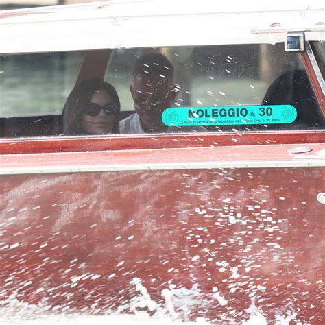 Jeff Bezos Lauren Sanchez Wedding 1st Photos Show Their Arrival