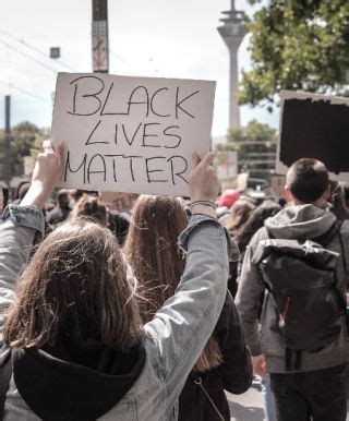 Do White People See Their Own Race As The Most Human Psychology Today