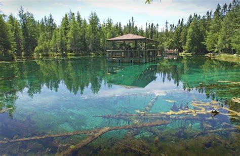 Shipwrecks Lighthouses And Waterfalls In Michigans Upper Peninsula