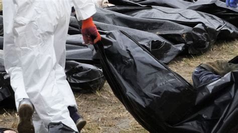 На Донеччині виявили нові поховання вбитих армією РФ цивільних та військових МВС