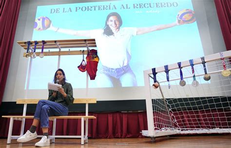 Laura Ester Anuncia La Retirada A Final De Curs J M Barcelona Waterpolo Lesportiu De