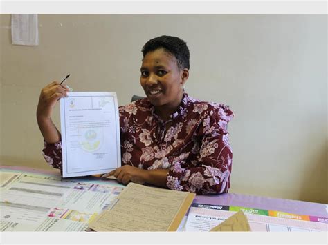 Vosloorus Saps Detective Honoured With A Certificate Kathorus Mail
