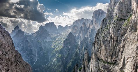 경치 골짜기 바위로 된 바탕화면 불모의 산 여행 자연 침식 된 풍경에 관한 무료 스톡 사진