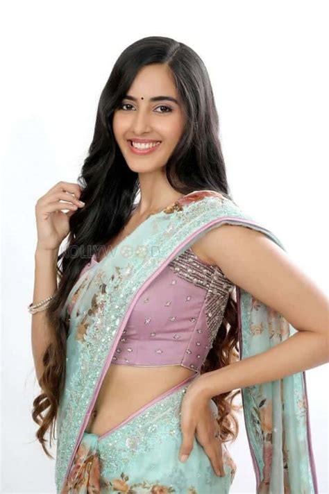 Dirty Hari Actress Simrat Kaur Sexy Pictures 02 226079 Kollywood Zone