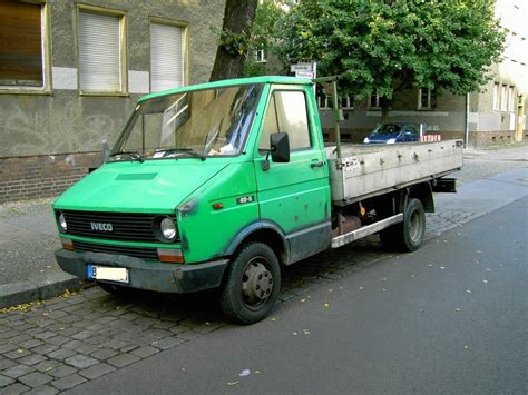Iveco Daily 40-8 Pritsche, gesehen in Berlin 06/2007. - Fahrzeugbilder.de