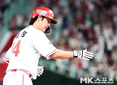 ‘ssg 초비상 500홈런 앞둔 최정 오른 허벅지 통증으로 개막전 출장 불가