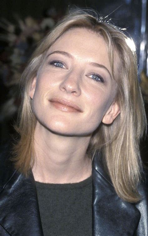 年轻时的女王凯特·布兰切特（cate Blanchett）