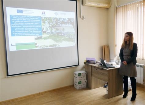 Започна основният ремонт на дома за стари хора в село Добри дол снимки