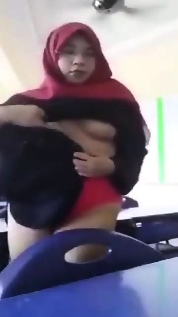 Cikgu Cantik Bugil Dikelas