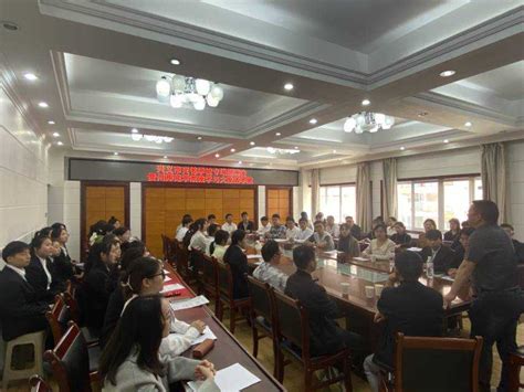 兴义市兴铭学校来我校举办专场招聘会 数学与大数据学院